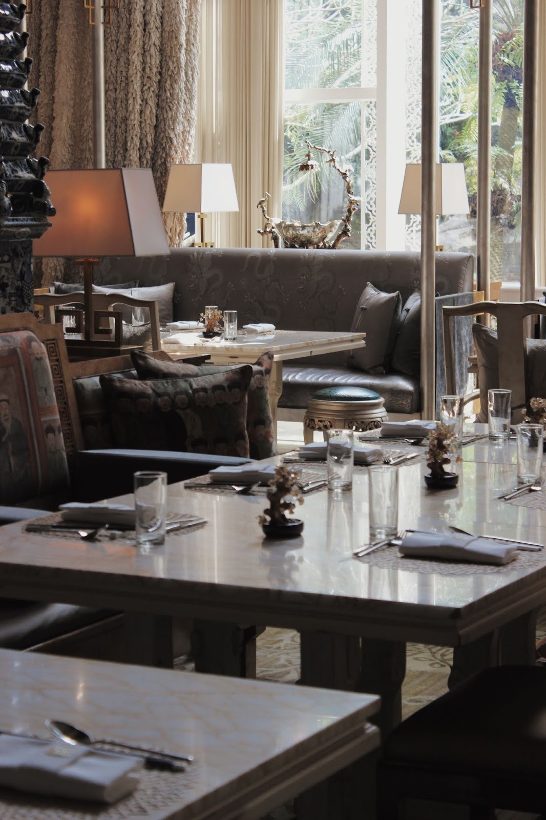 TABLE8 - HOTEL MULIA, SENAYAN