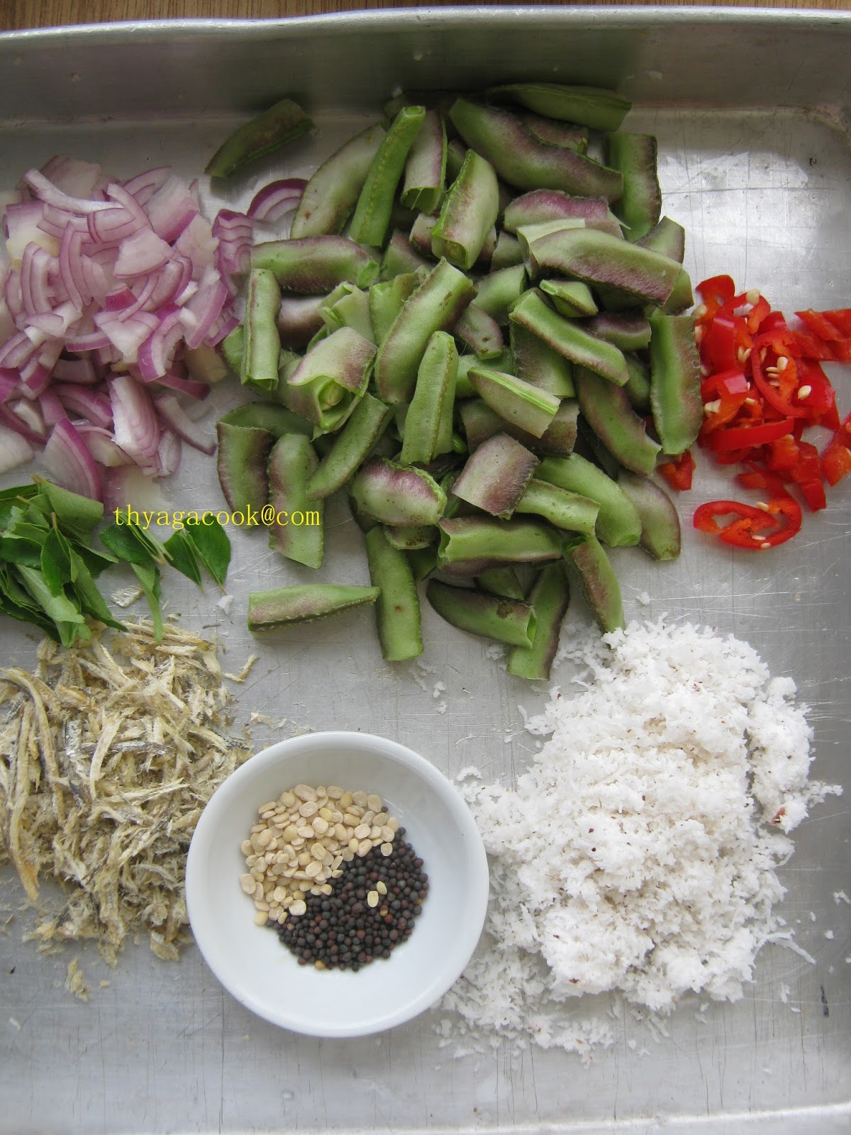 KARI LEAFS ... Malaysian flavour's: AVARAIKAI FRIED WITH COCONUT