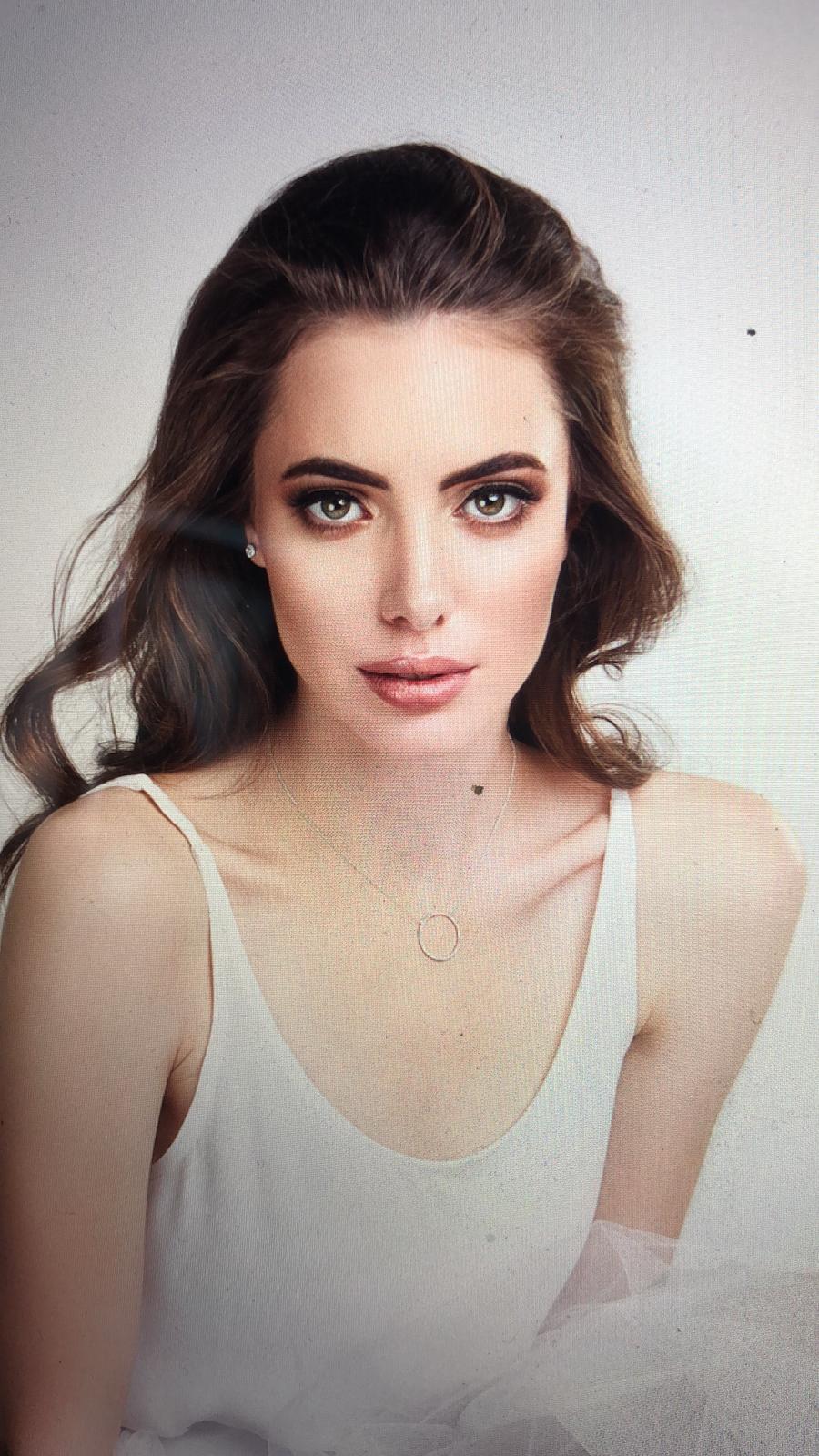 Claudia Model Mgt: Now representing Gorgeous Australian Beauty Laura ...