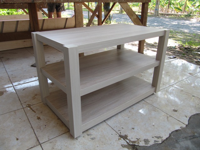 Rak Amplifier Audiophile Dengan Spike - Furniture Semarang | Furniture ...