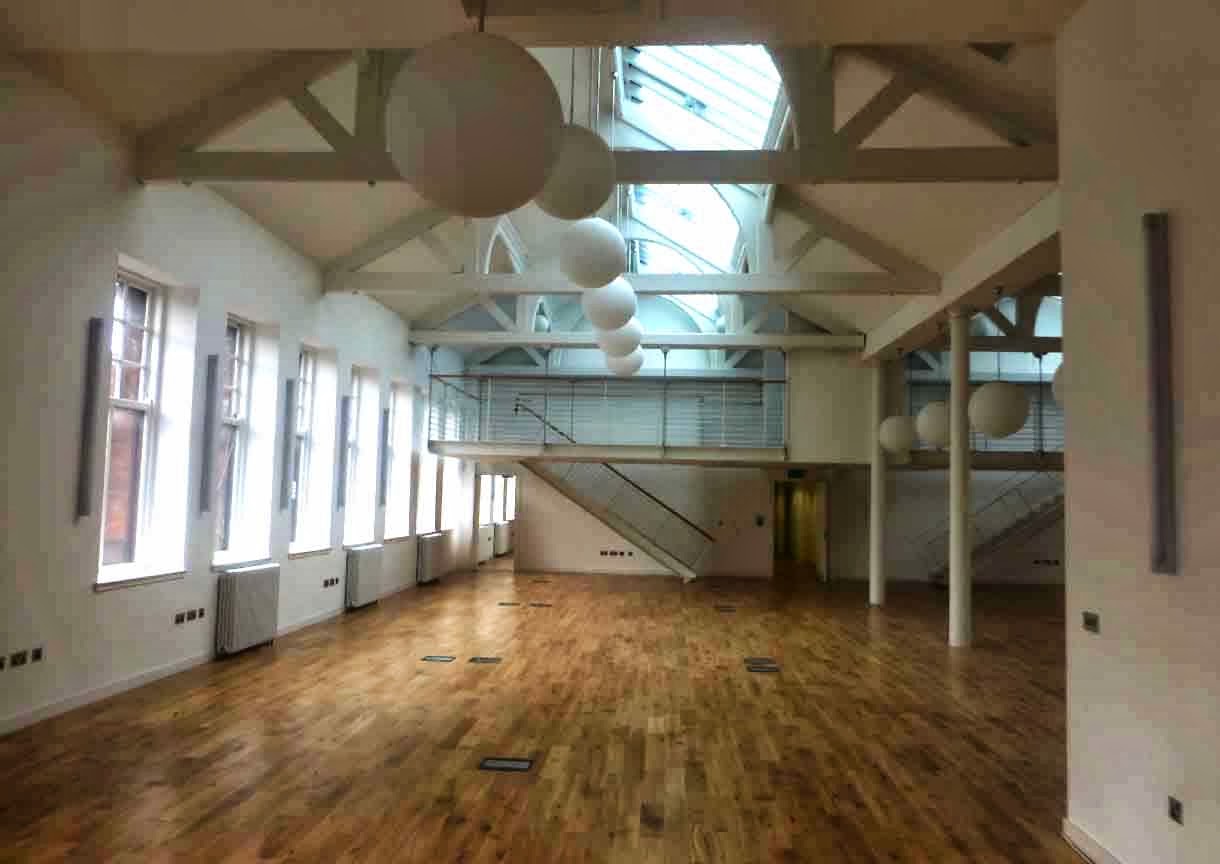 Alex and Bob`s Blue Sky Scotland: Sunny Govan. Fairfield Shipyards ...