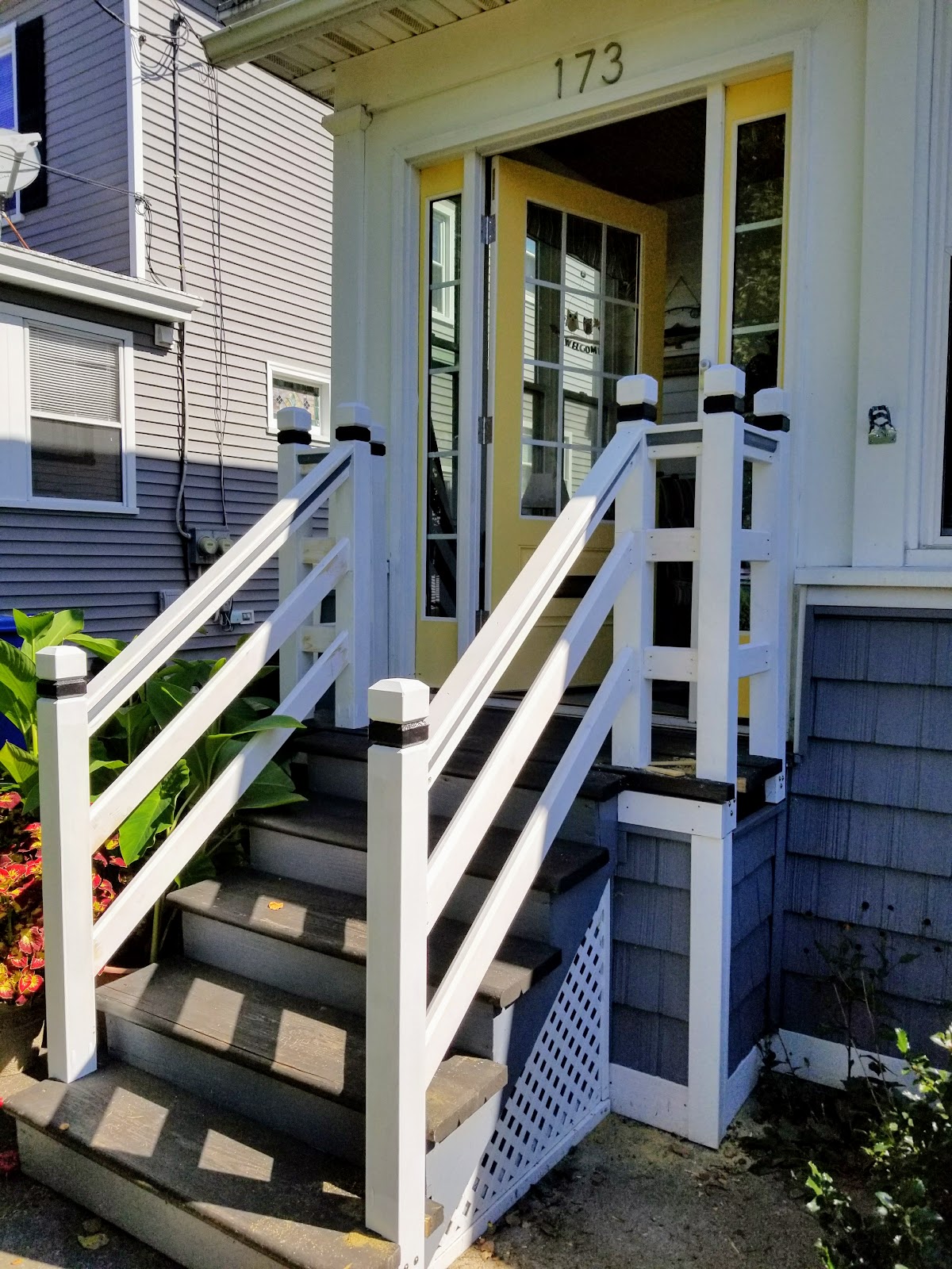 Front Stoop Railings Finished!
