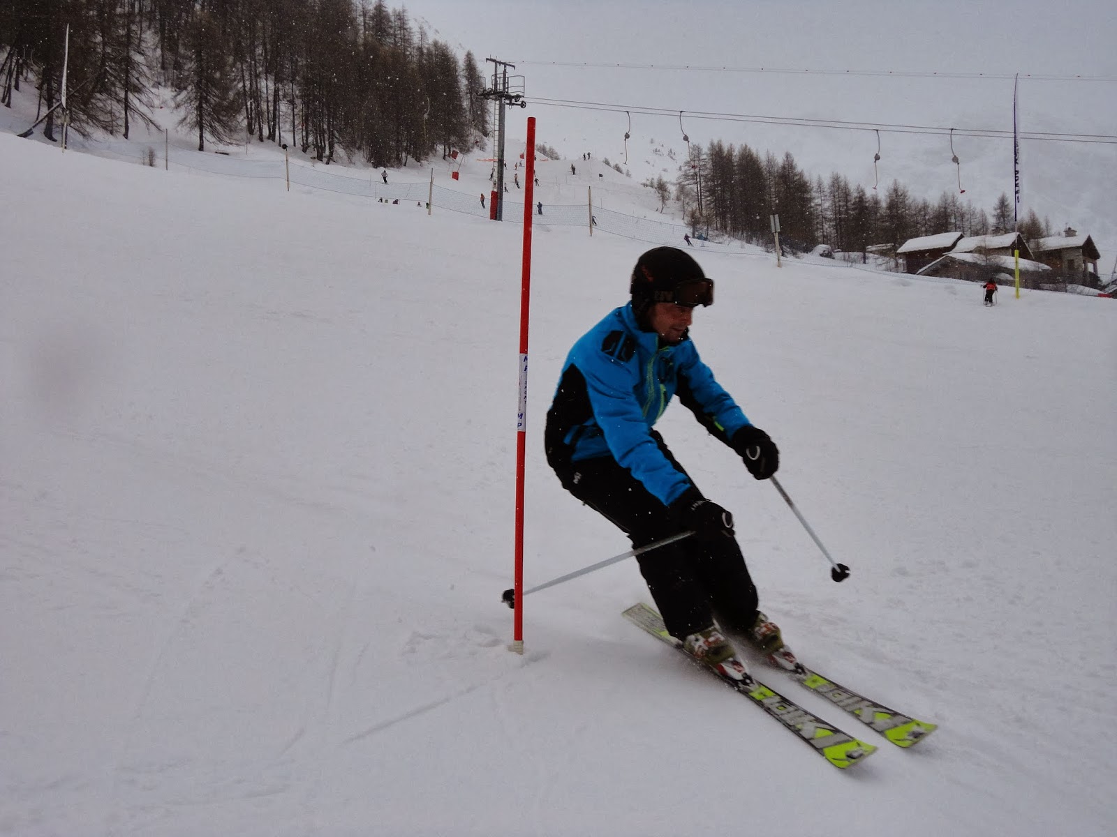 Glisse avec plaisir: Entrainement slalom sur le stade de slalom de la ...