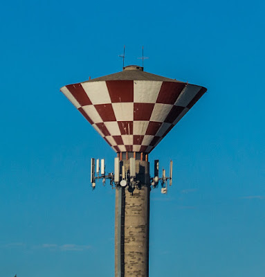 Images from my peripatetic life: Italian Water Tower