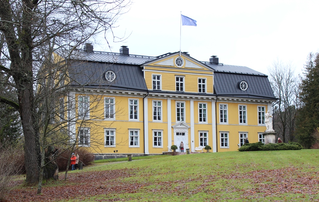 Kaponieeri: Mustion linna