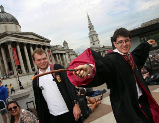 Dreams & Happy Things...: Awesome Harry Potter Fans at the London Premiere