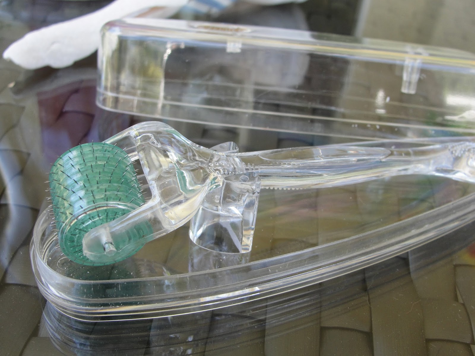 MY FIRST TIME USING A DERMAROLLER: DID IT HURT? DID I BLEED?