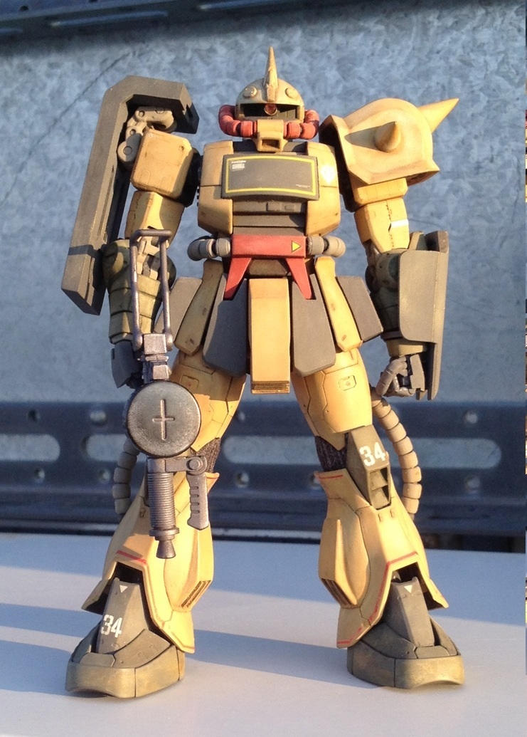 Custom Build: "RG" 1/144 Desert Type Zaku