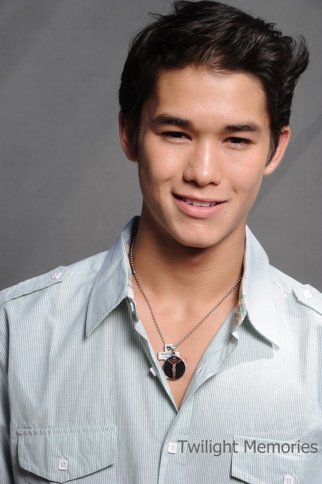 Twilight Memories Saga: Nuevas fotos de Boo Boo Stewart junto a su ...