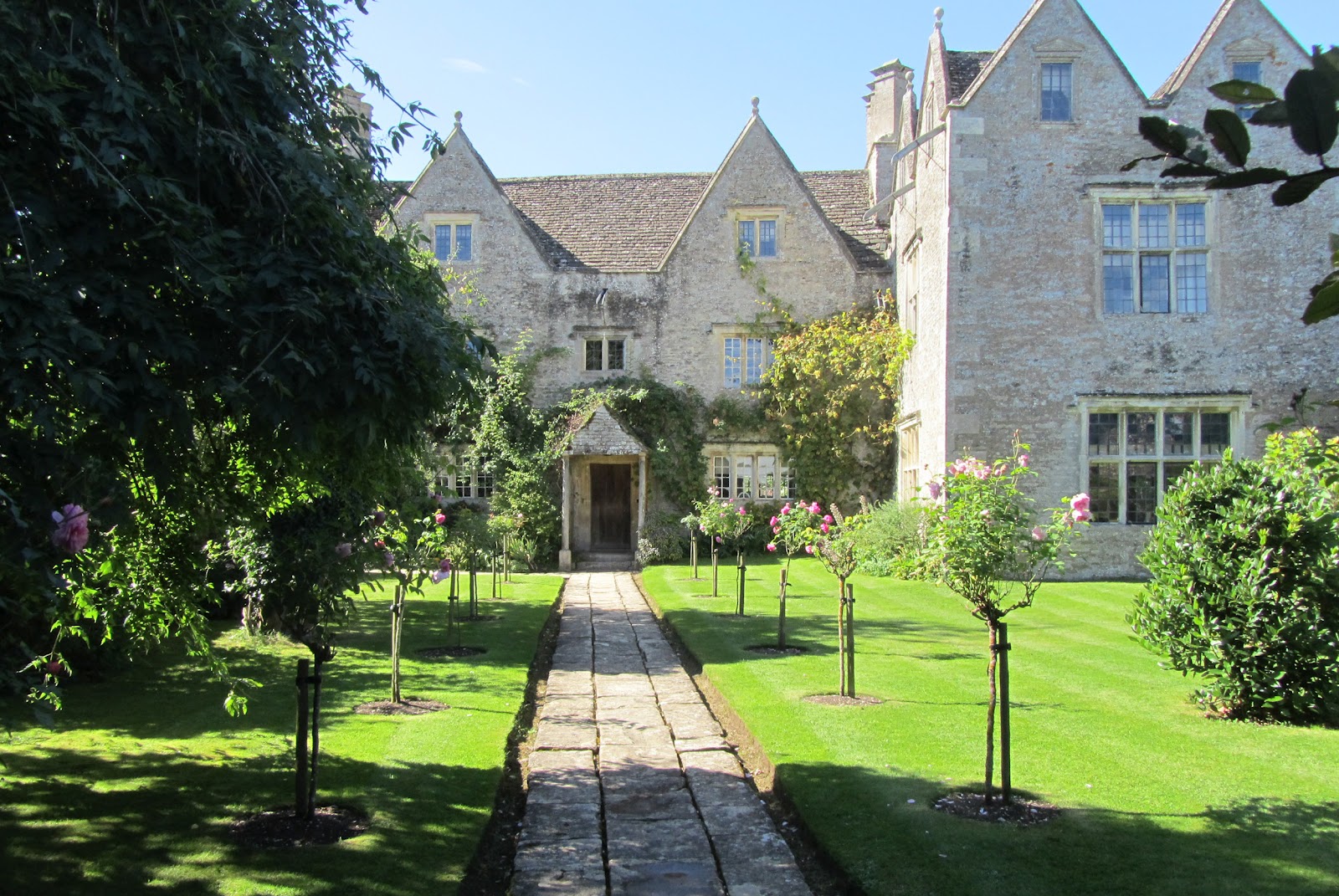 Charlton Stitcher: Kelmscott Manor