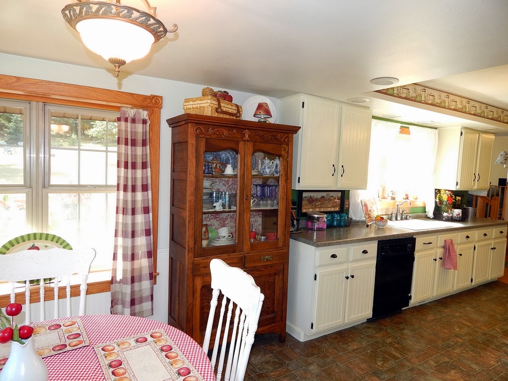 Applestone Cottage: Our kitchen cupboards transformed.