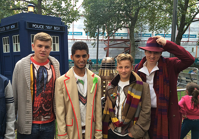 Making my 12th doctor costume: Deep Breath - Leicester Square cosplayers
