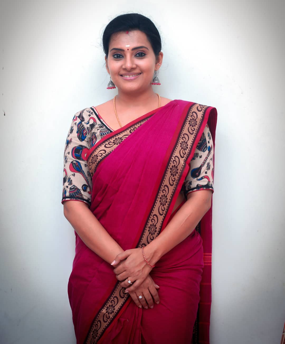 Tv Serial Actress Shruthi Raj Saree Pics Gallery