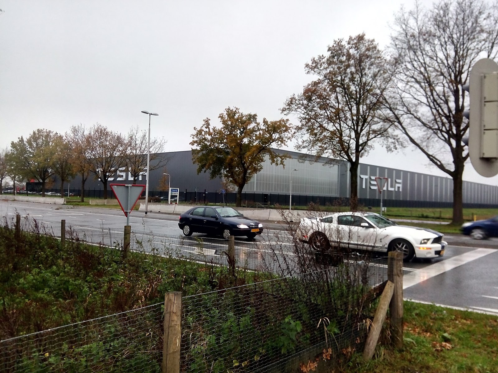 Porsche 914E Electric Conversion and Tesla Obsession: Tesla Tilburg ...