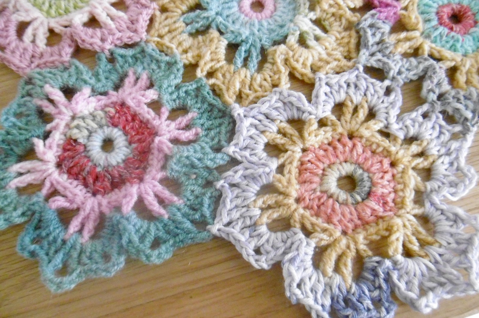 Pick 10 colours then add ten more? | SUSAN PINNER | Bloglovin’