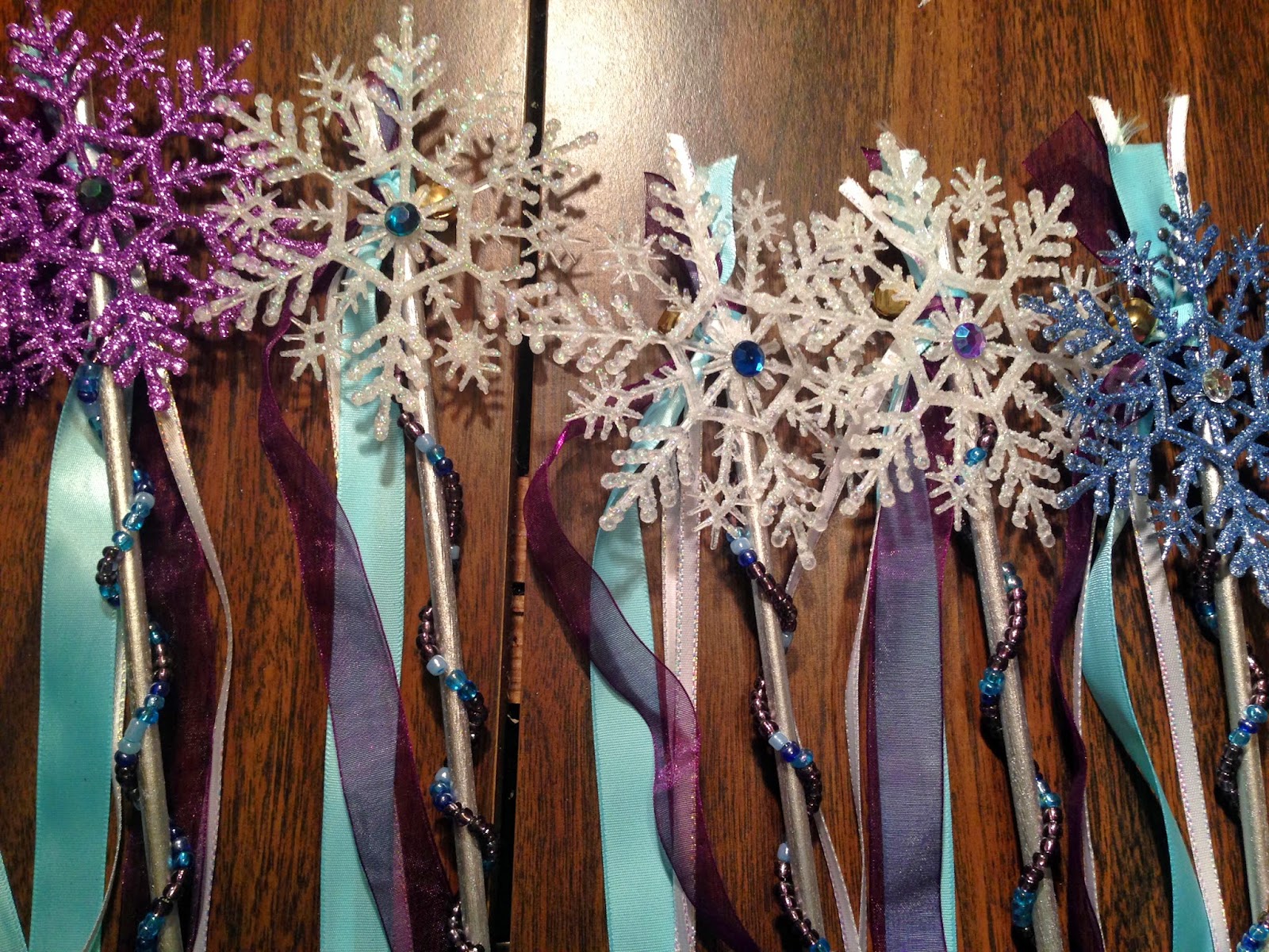 Frozen Party How-To: Decor and Goody Bags + Freebie - Alice Scraps ...