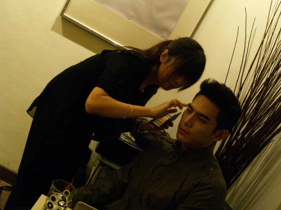 Beaux Image: Hero Tai (artist) with De Beauty Reborn Collagen ...