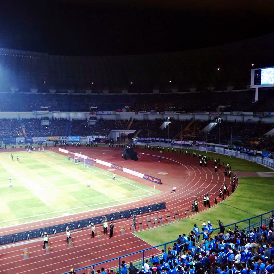 Foto Kemegahan Stadion Gelora Bandung Lautan API (GBLA) Terbaru - Om ...