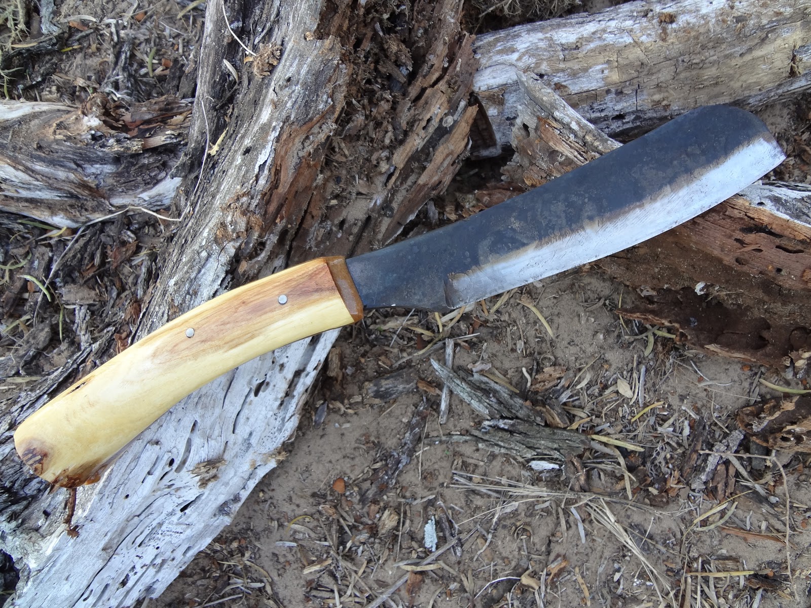 Woods Roamer: “The Beast” A Heavyweight Parang