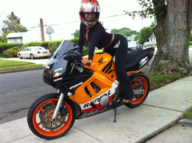 @MissMeena....Looks like she is in the Summer spirit already..pictures ...