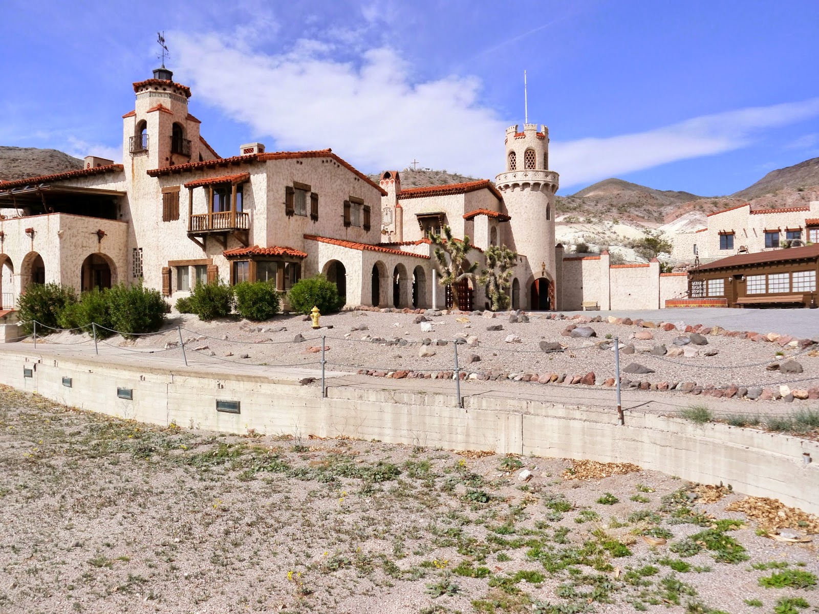 American Travel Journal: Death Valley National Park - Scotty's Castle
