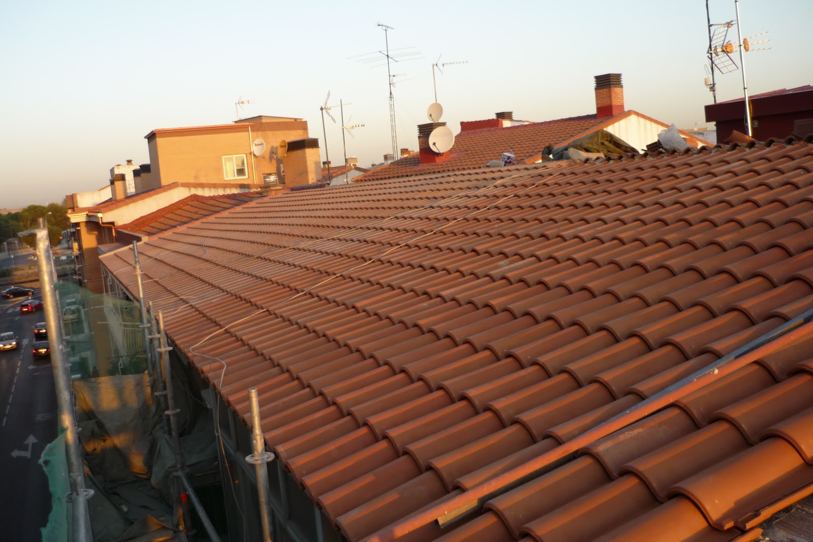 REHABILITACIÓN DE EDIFICIOS EN GETAFE: REFORMA TEJADO EN TEJA ...
