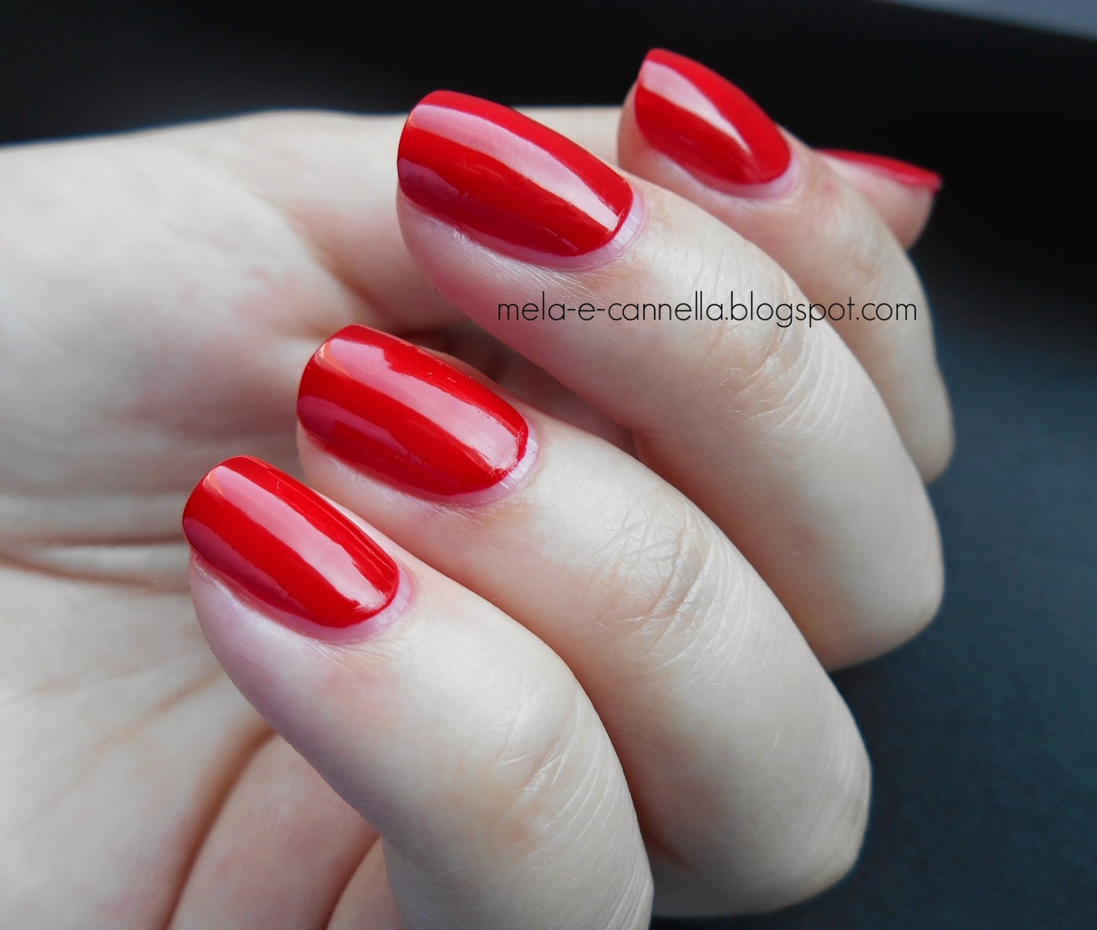 mela-e-cannella: Avon nailwear pro+ nail enamel - Real Red