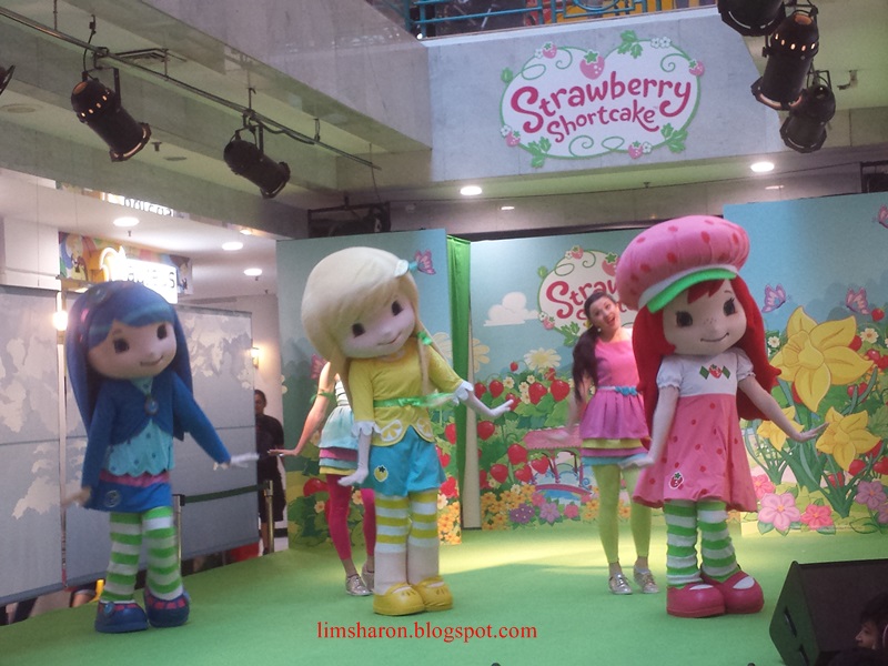Somewhere in Singapore Blog: Strawberry Shortcake 'Live' Show