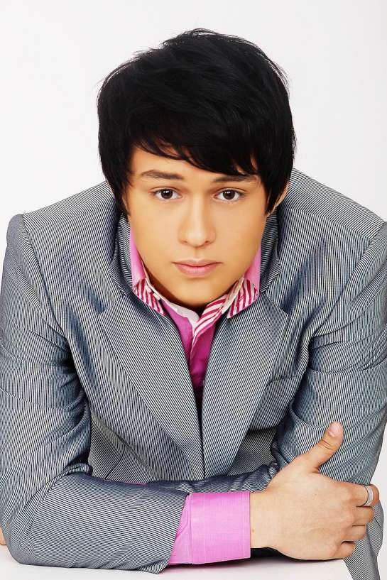 Man Central: Enrique Gil: In Formal Wear
