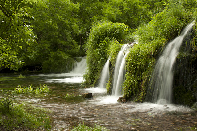100 Mile Adventure - 2012: Walk 10 - Lathkill Dale Circular Walk ...