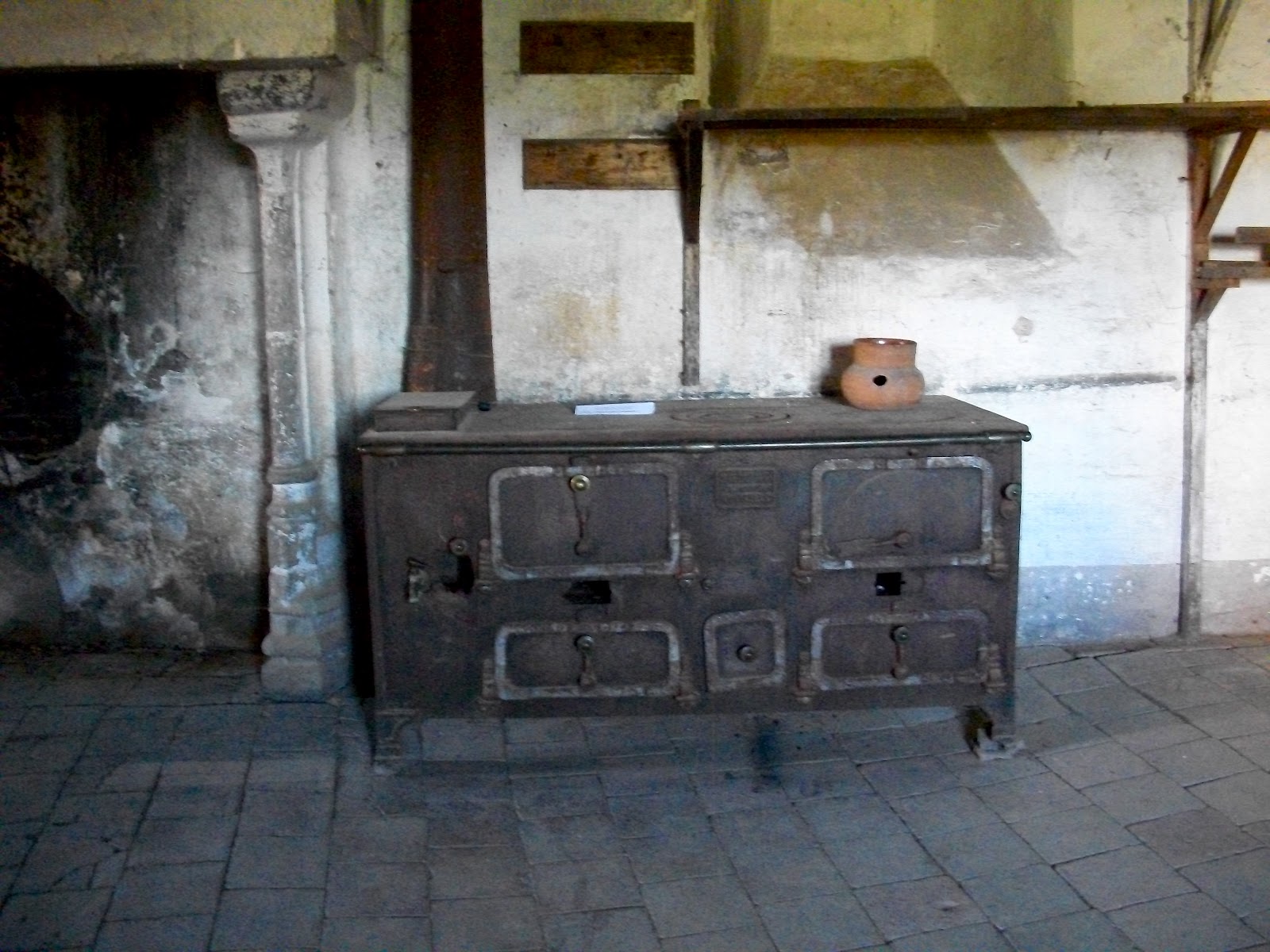 Sally Tharpe Rowles ... between here & there: Laboring Over a Hot Stove