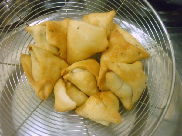 Onion Samosa | Onion Mini Samosa | Ullipaya Samosa - Step by Step Recipe