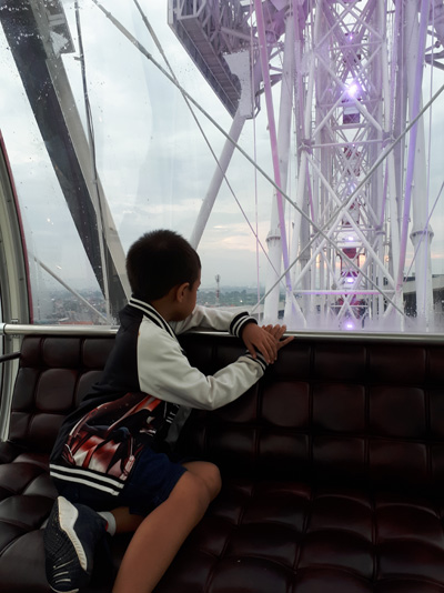 Satu Putaran J-Sky Ferris Wheel AEON Jakarta Garden City Pingin Nambah ...