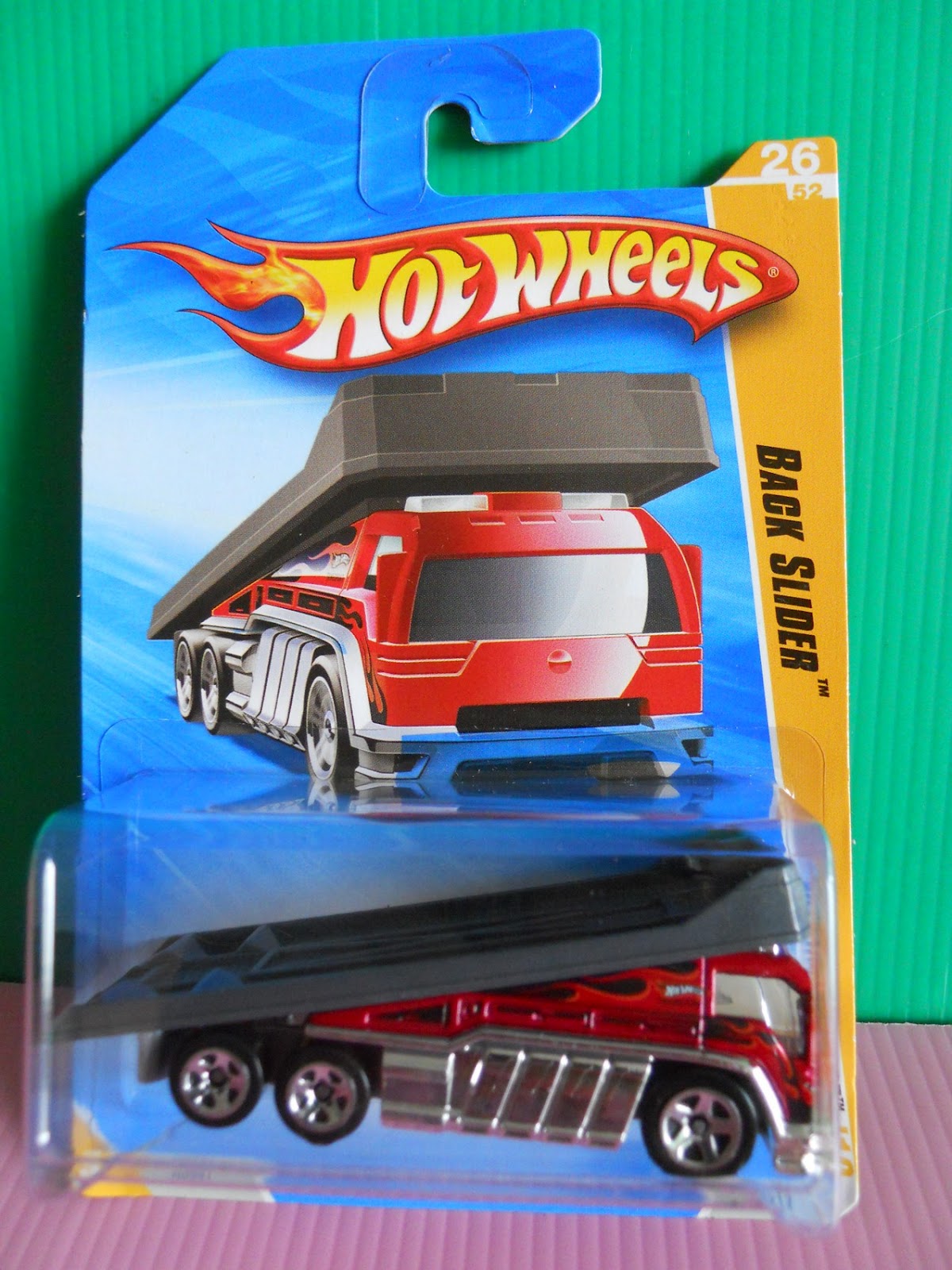 Dexters Diecasts (DexDC): Hot Wheels 2010 #26 ~ Back Slider (red)