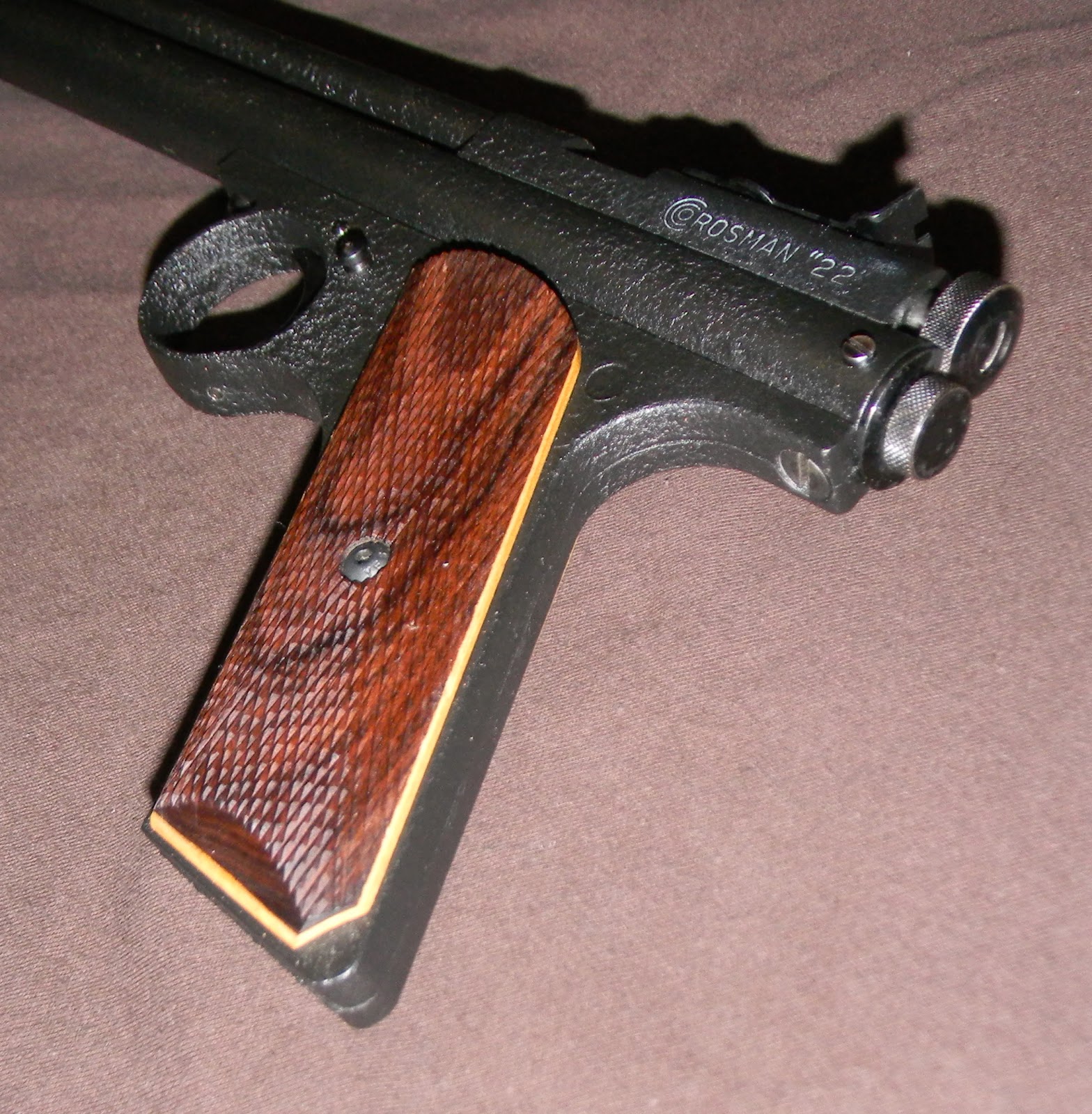 Another Airgun Blog: Checkering the Crosman 112 Grips