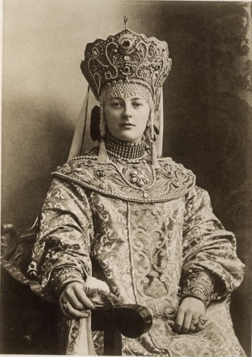 Local style: Russian nobles at the fancy dress ball of 1903