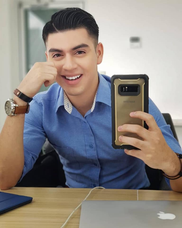 LO ULTIMO HN: CONOCE A CESAR ENAMORADO EL GUAPÍSIMO PRESENTADOR DE HCH ...