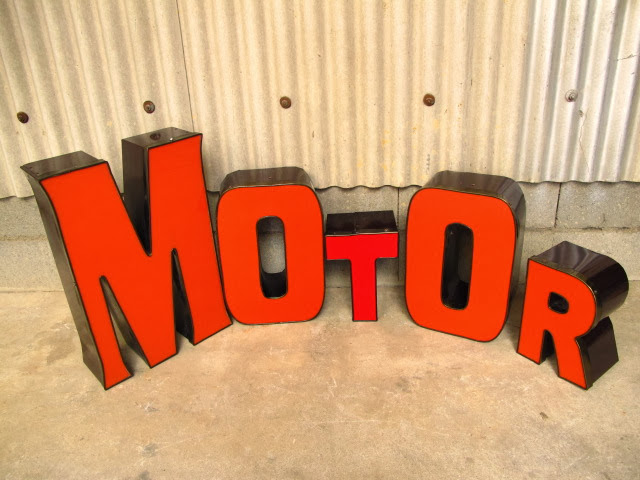 California-Garage: Vintage Motor Store Sign.