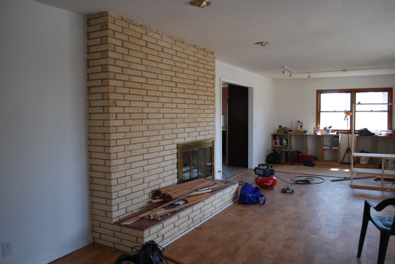 Jen and Ink: We Bought a Fixer - Matt Made Built-Ins