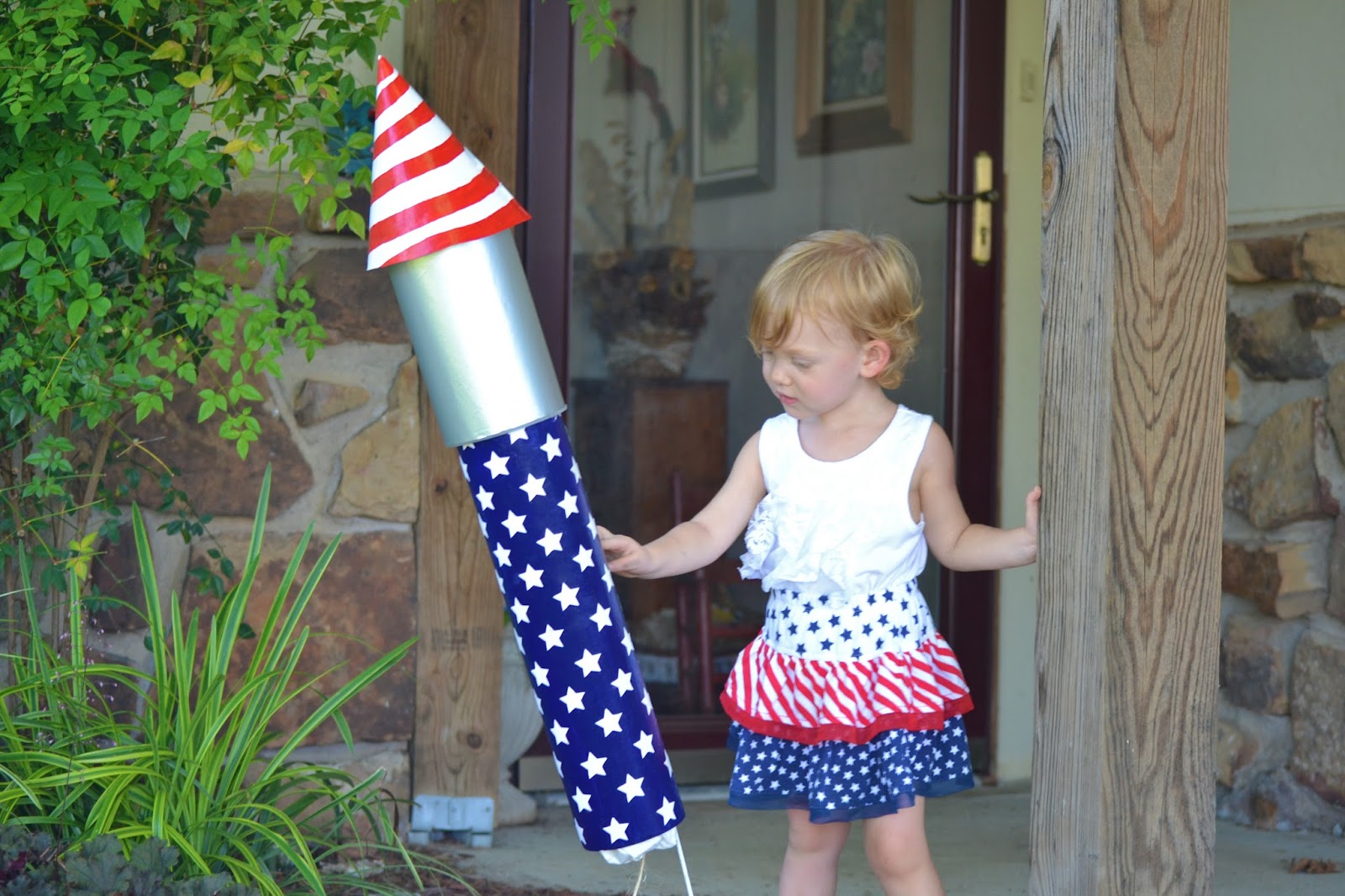Storybook Artifact: How to Create a Photo Prop Rocket