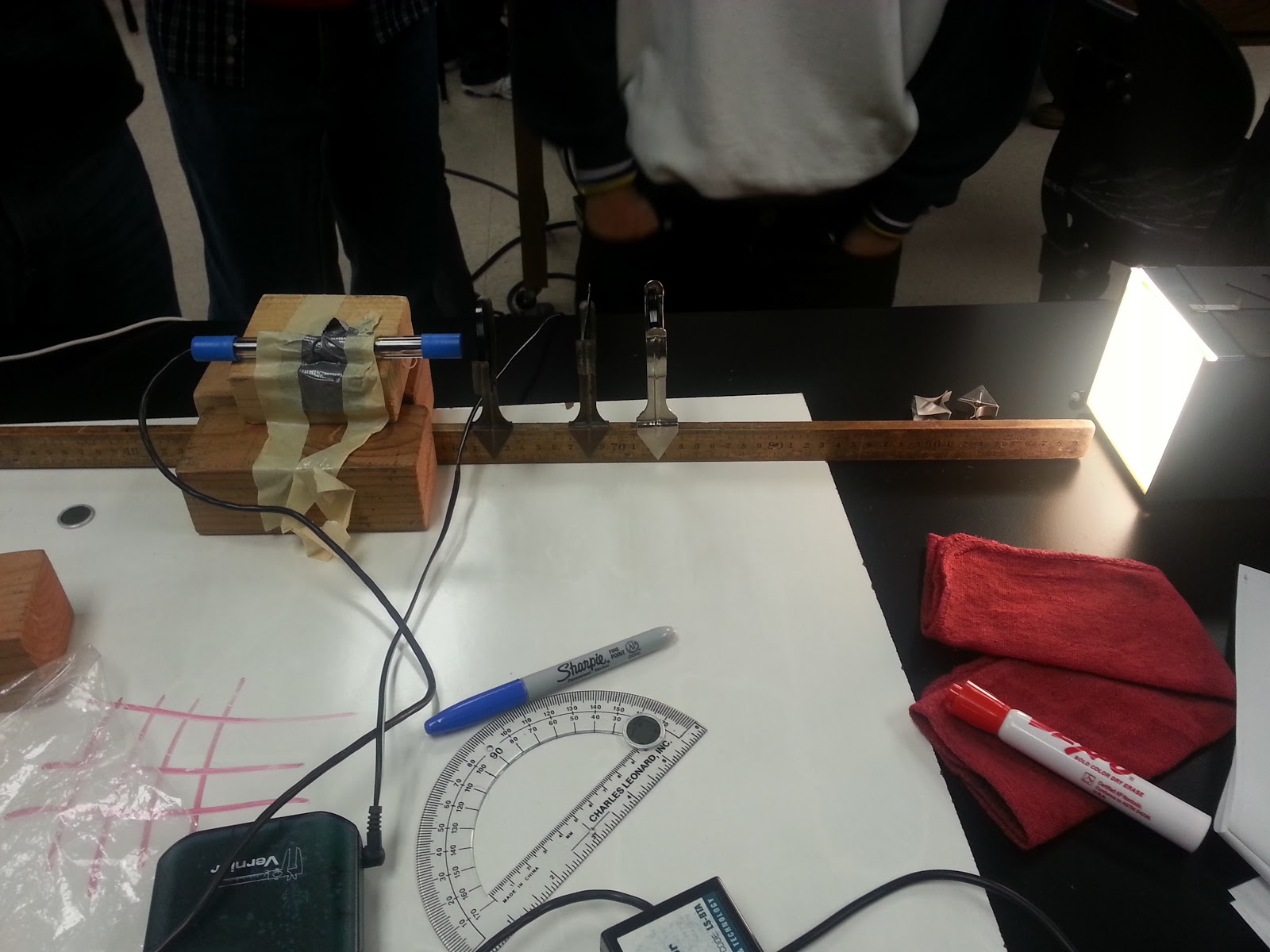 Physics 4C HJJPark: Lab 12. Polarization of Light