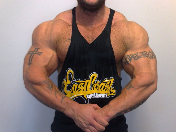 Muscle Lover: Australian bodybuilder Luke Timms