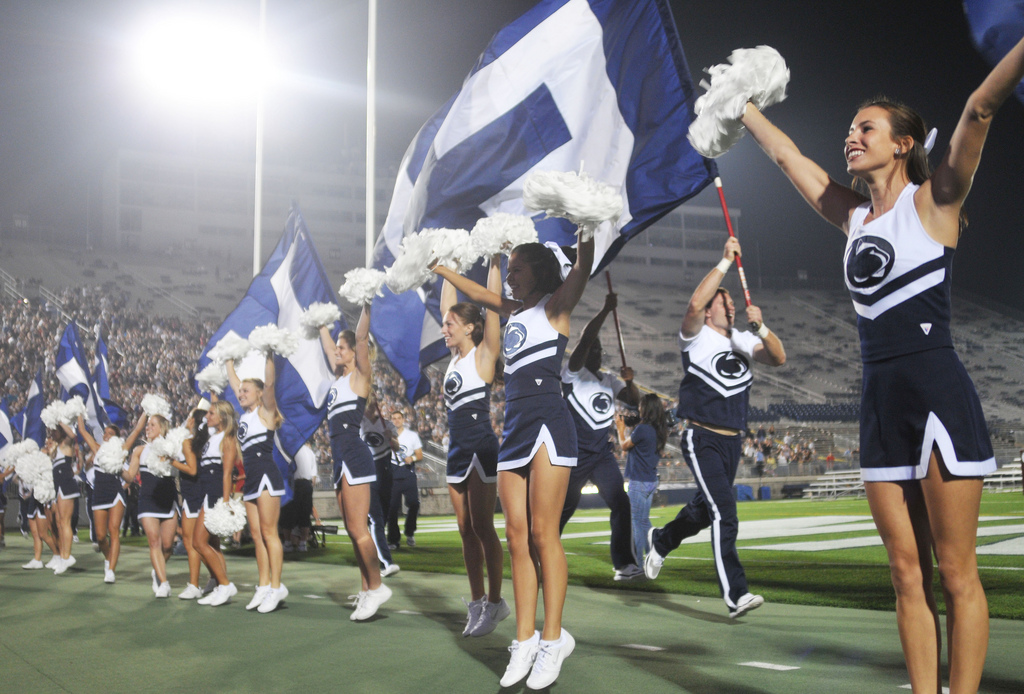 NFL and College Cheerleaders Photos: Ticketcity Bowl Preview: Houston v ...