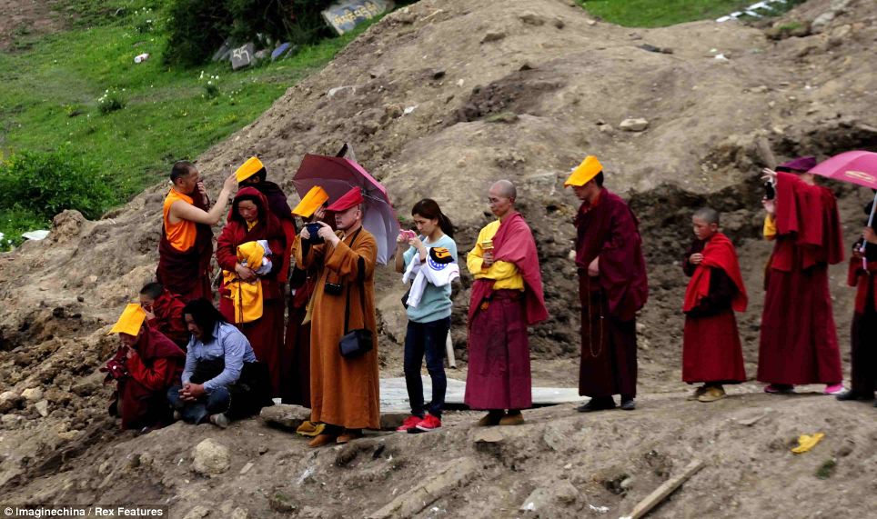 TheNextPicture: Tibetan Sky Burial