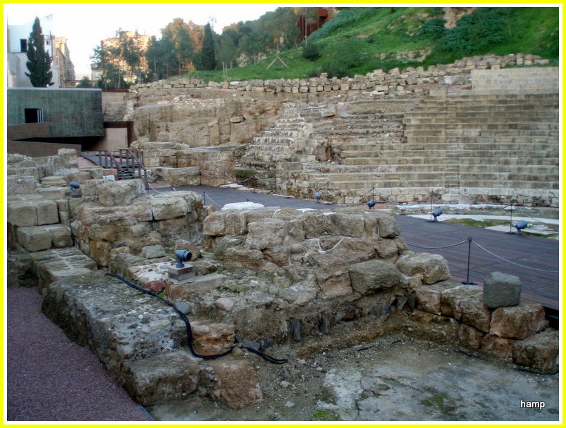 Caminando por la PRE&HISTORIA: TEATRO ROMANO DE MÁLAGA, Málaga.