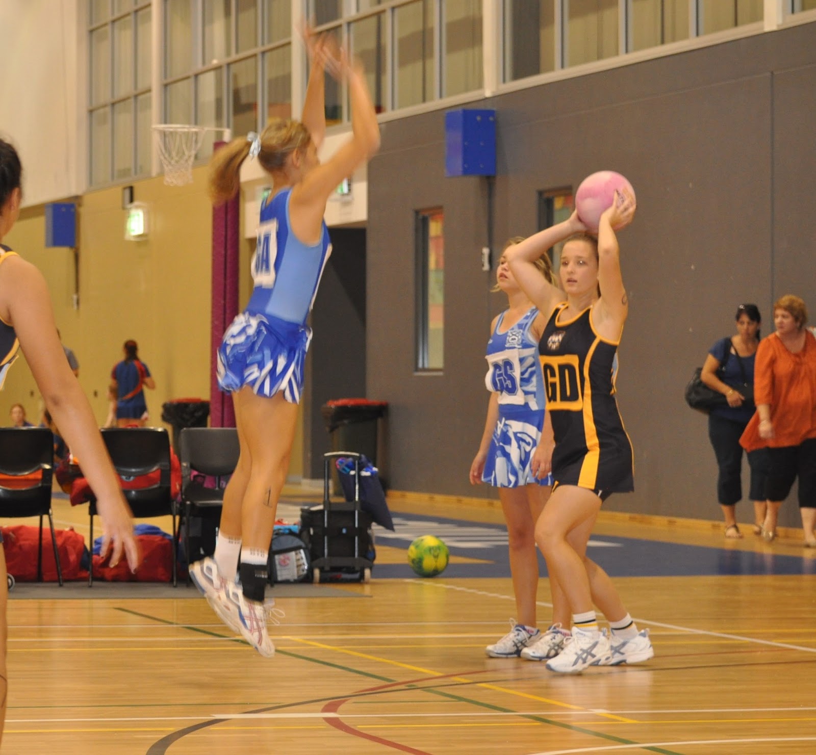 BTC Blog: BTC Girls QISSN Netball Carnival