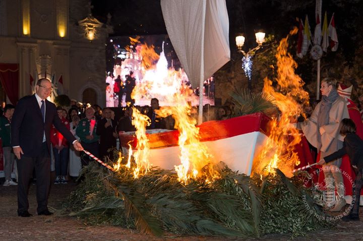 Queens of England: 5 royal flames