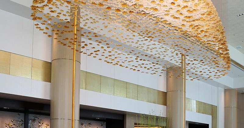 Shangri-La's High Street Lounge: Elegance, Sophistication, and ...