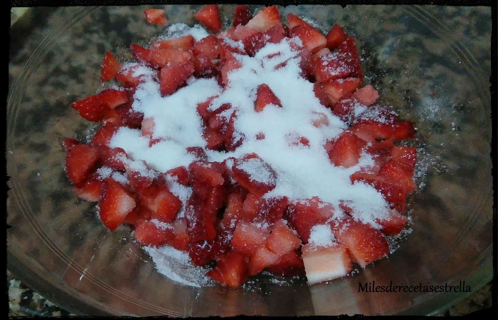 Miles de Recetas Estrella: FRESAS CON LECHE