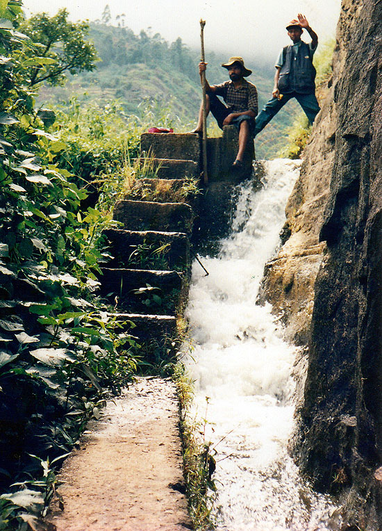 Sri Lanka Walk: Bomburu Ella Falls: A Beauty in The Central Hills.